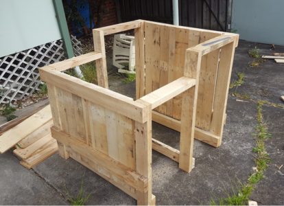 $20 DIY Aquaponic Fish Tank from Recycled Pallets - Practical ...